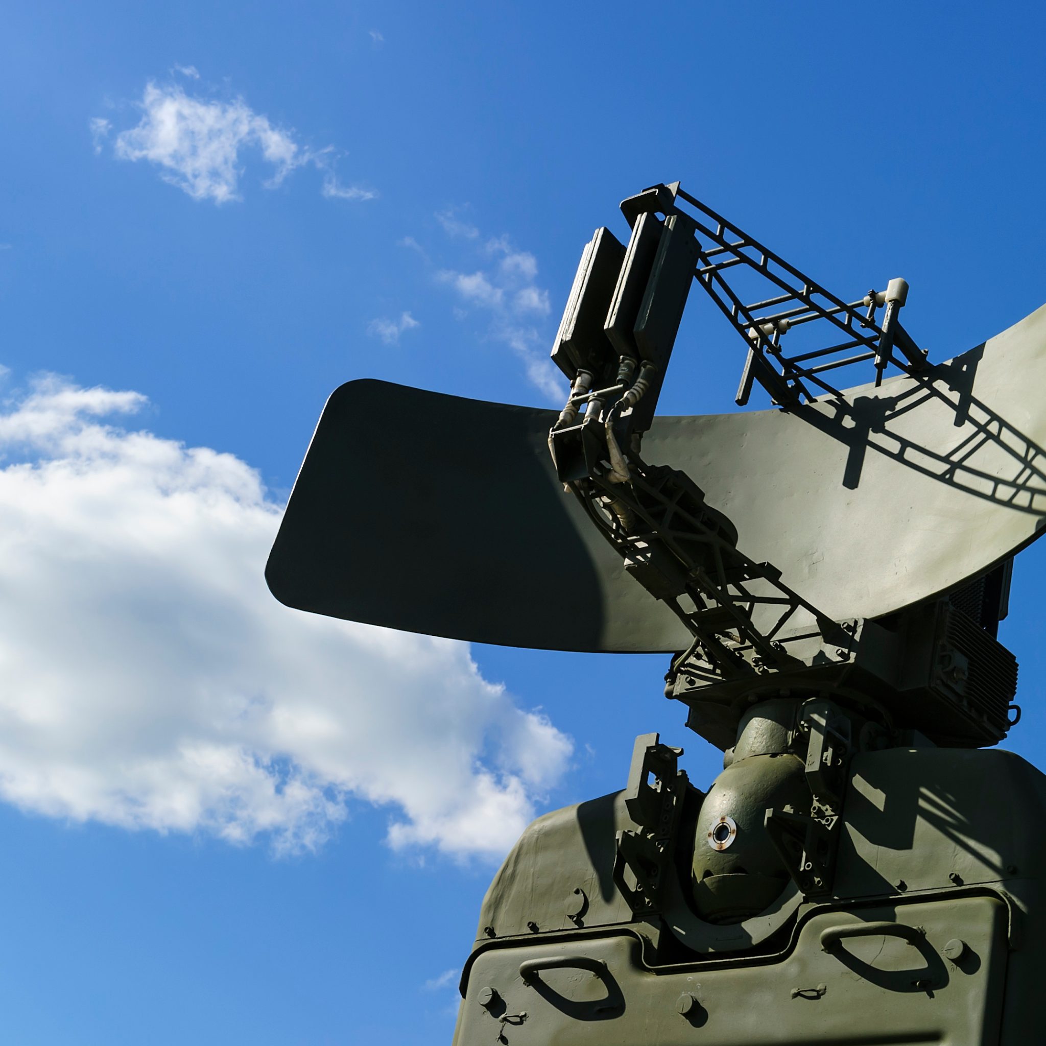 Guide to Hangar Coverage and Range of a GPS Repeater